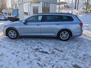 Grey Volkswagen Passat 2020 in Kaunas, with an engine capacity of 1.97 L and mileage of 377 thousand km for 9999 €, photo 3 on AUTOMOTO.COM.LV