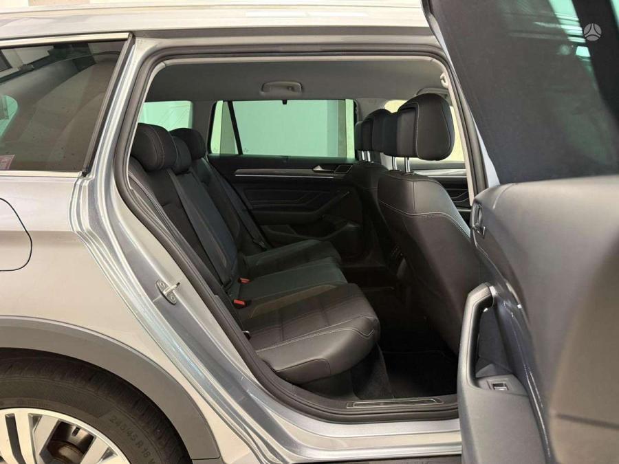 Grey Volkswagen Passat 2020 in Vilnius, with an engine capacity of 2.00 L and mileage of 215 thousand km for 17390 €, photo 13 on AUTOMOTO.COM.LV