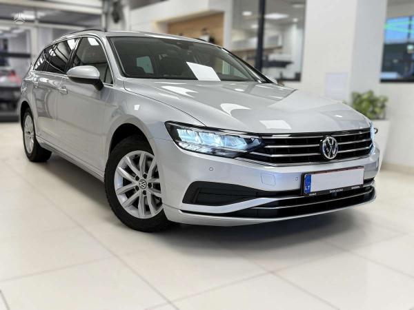 Grey Volkswagen Passat 2020 in Kaunas, with an engine capacity of 1.50 L and mileage of 157 thousand km for 15900 €, photo 3 on AUTOMOTO.COM.LV