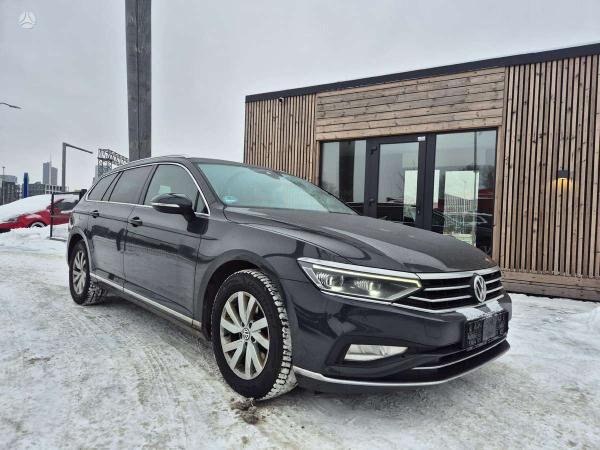 Pelēks Volkswagen Passat 2020 Viļņa, ar dzinēja tilpumu 1.97 L un nobraukumu 218 tūkst. km par 14800 €, foto 1 vietnē AUTOMOTO.COM.LV