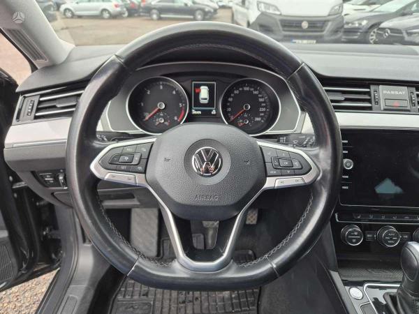 Grey Volkswagen Passat 2020 in Vilnius, with an engine capacity of 1.97 L and mileage of 246 thousand km for 13600 €, photo 9 on AUTOMOTO.COM.LV
