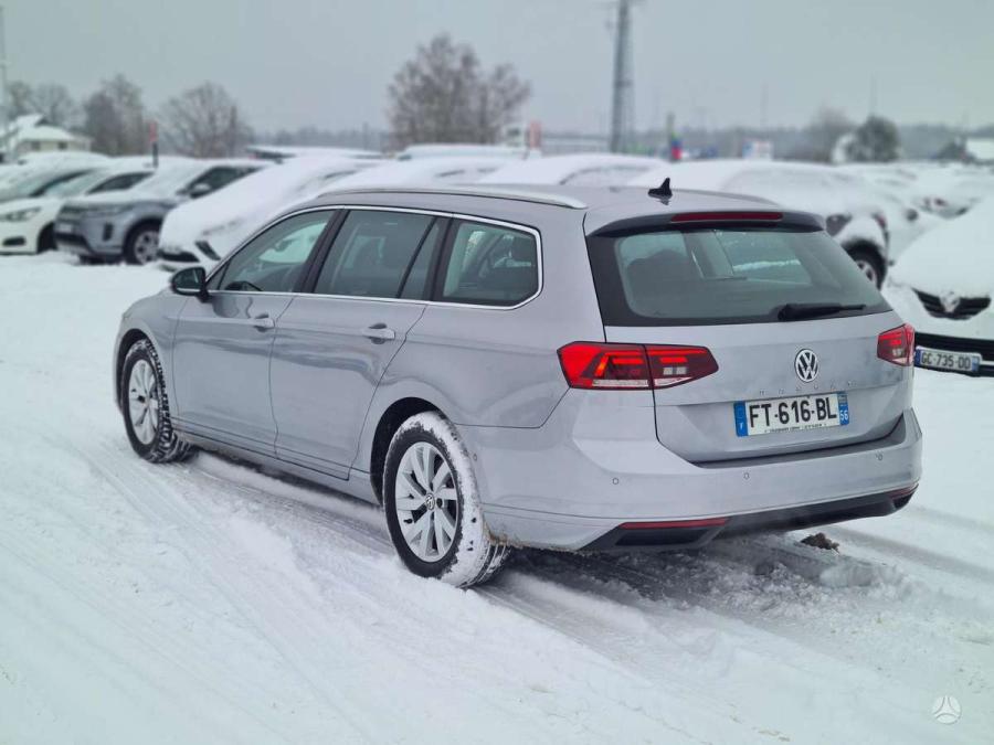 Pelēks Volkswagen Passat 2020 Tauragė, ar dzinēja tilpumu 1.60 L un nobraukumu 270 tūkst. km par 10500 €, foto 5 vietnē AUTOMOTO.COM.LV