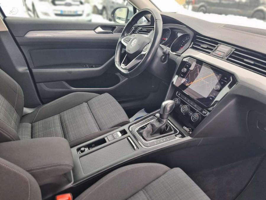 Pelēks Volkswagen Passat 2020 Tauragė, ar dzinēja tilpumu 1.60 L un nobraukumu 270 tūkst. km par 10500 €, foto 17 vietnē AUTOMOTO.COM.LV
