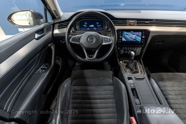 Grey Volkswagen Passat 2020 in Tallinn, with an engine capacity of 1.97 L and mileage of 157 thousand km for 24990 €, photo 8 on AUTOMOTO.COM.LV