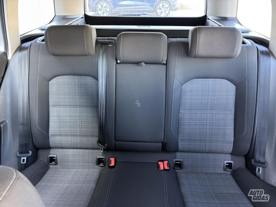 Pelēks Volkswagen Passat 2020 Panevēža, ar dzinēja tilpumu 2.00 L un nobraukumu 241 tūkst. km par 14600 €, foto 34 vietnē AUTOMOTO.COM.LV