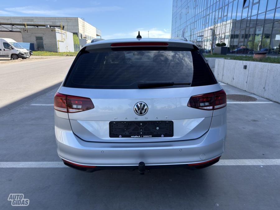Grey Volkswagen Passat 2020 in Panevezys, with an engine capacity of 2.00 L and mileage of 241 thousand km for 14600 €, photo 10 on AUTOMOTO.COM.LV
