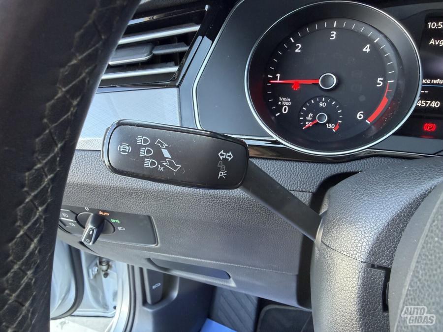 Grey Volkswagen Passat 2020 in Panevezys, with an engine capacity of 2.00 L and mileage of 241 thousand km for 14600 €, photo 24 on AUTOMOTO.COM.LV