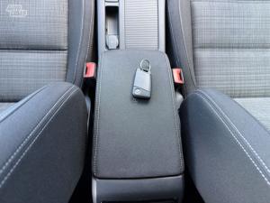 Grey Volkswagen Passat 2020 in Panevezys, with an engine capacity of 2.00 L and mileage of 241 thousand km for 14600 €, photo 29 on AUTOMOTO.COM.LV