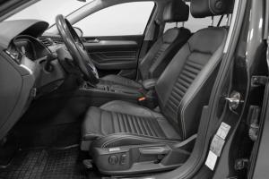 Grey Volkswagen Passat 2020 in Vilnius, with an engine capacity of 2.00 L and mileage of 130 thousand km for 21900 €, photo 6 on AUTOMOTO.COM.LV