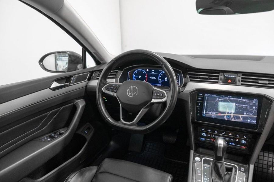 Grey Volkswagen Passat 2020 in Vilnius, with an engine capacity of 2.00 L and mileage of 130 thousand km for 21900 €, photo 11 on AUTOMOTO.COM.LV