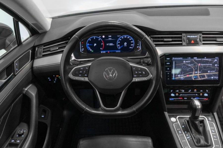 Grey Volkswagen Passat 2020 in Vilnius, with an engine capacity of 2.00 L and mileage of 130 thousand km for 21900 €, photo 12 on AUTOMOTO.COM.LV