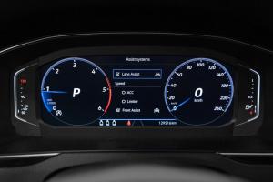Grey Volkswagen Passat 2020 in Vilnius, with an engine capacity of 2.00 L and mileage of 130 thousand km for 21900 €, photo 13 on AUTOMOTO.COM.LV