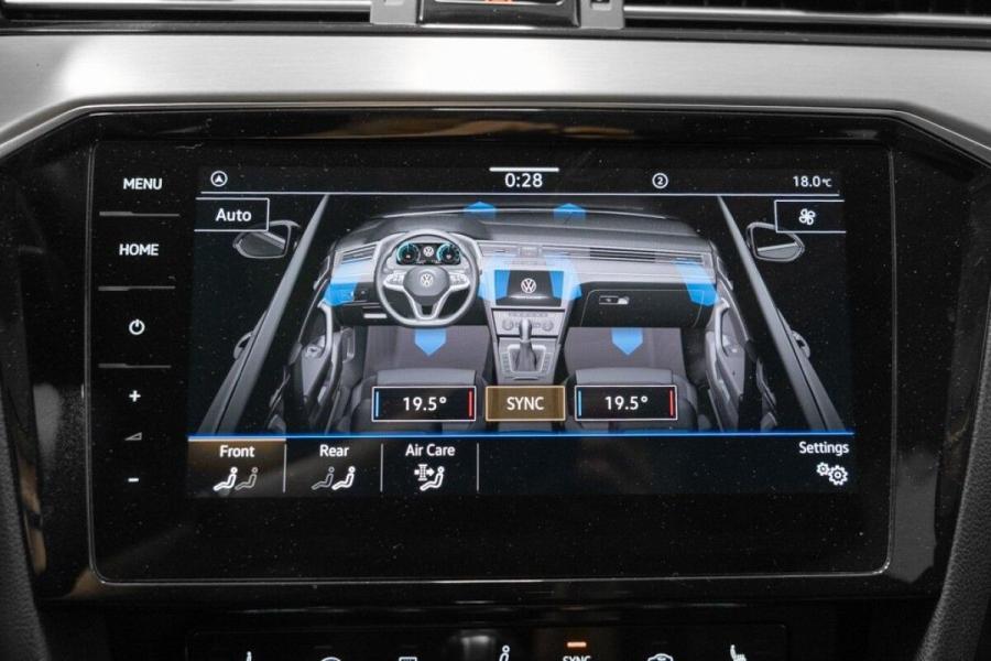 Grey Volkswagen Passat 2020 in Vilnius, with an engine capacity of 2.00 L and mileage of 130 thousand km for 21900 €, photo 18 on AUTOMOTO.COM.LV