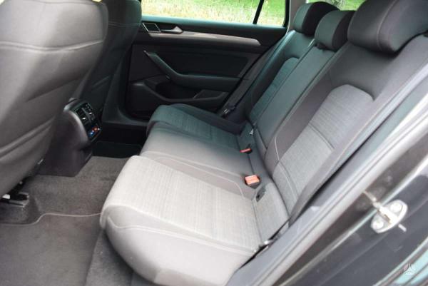 Pelēks Volkswagen Passat 2020 Viļņa, ar dzinēja tilpumu 1.97 L un nobraukumu 203 tūkst. km par 13900 €, foto 10 vietnē AUTOMOTO.COM.LV