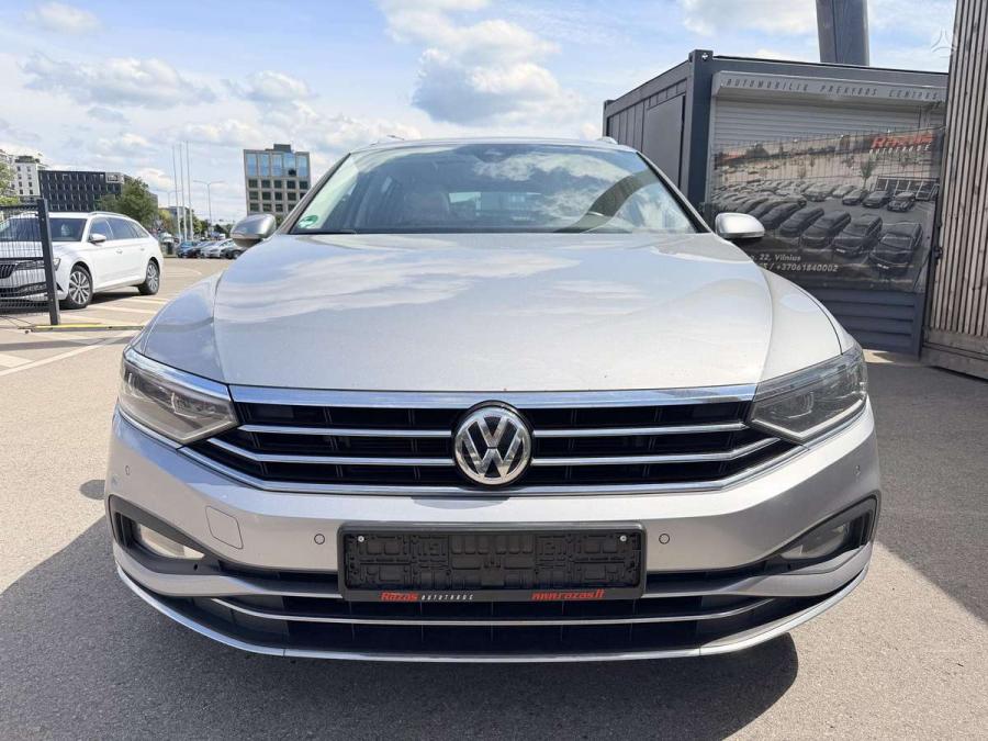Pelēks Volkswagen Passat 2020 Viļņa, ar dzinēja tilpumu 1.97 L un nobraukumu 191 tūkst. km par 14800 €, foto 3 vietnē AUTOMOTO.COM.LV