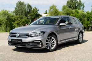 Pelēks Volkswagen Passat 2020 Viļņa, ar dzinēja tilpumu 1.40 L un nobraukumu 199 tūkst. km par 14950 €, foto  vietnē AUTOMOTO.COM.LV