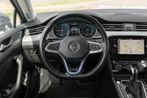 Pelēks Volkswagen Passat 2020 Viļņa, ar dzinēja tilpumu 1.40 L un nobraukumu 199 tūkst. km par 14950 €, foto 15 vietnē AUTOMOTO.COM.LV