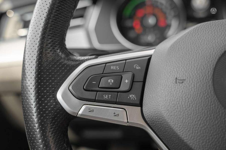 Pelēks Volkswagen Passat 2020 Viļņa, ar dzinēja tilpumu 1.40 L un nobraukumu 199 tūkst. km par 14950 €, foto 17 vietnē AUTOMOTO.COM.LV