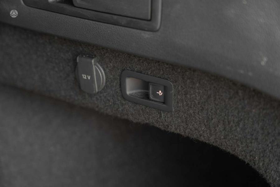 Pelēks Volkswagen Passat 2020 Viļņa, ar dzinēja tilpumu 1.40 L un nobraukumu 199 tūkst. km par 14950 €, foto 24 vietnē AUTOMOTO.COM.LV