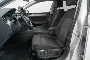 Pelēks Volkswagen Passat 2020 Viļņa, ar dzinēja tilpumu 1.50 L un nobraukumu 164 tūkst. km par 14550 €, foto 14 vietnē AUTOMOTO.COM.LV