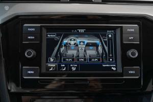 Pelēks Volkswagen Passat 2020 Viļņa, ar dzinēja tilpumu 1.50 L un nobraukumu 164 tūkst. km par 14550 €, foto 26 vietnē AUTOMOTO.COM.LV