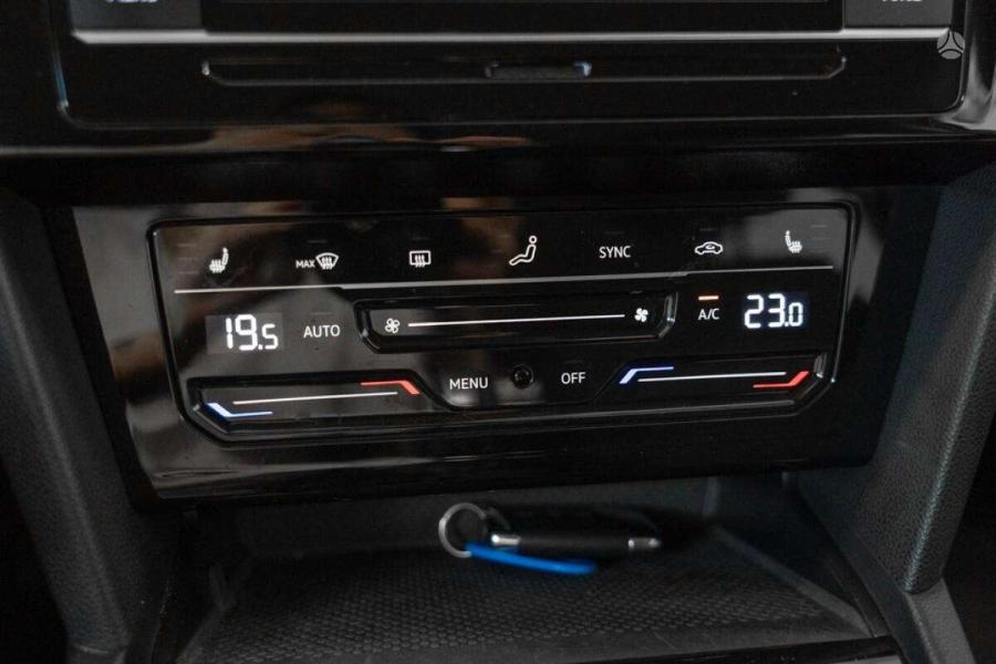 Pelēks Volkswagen Passat 2020 Viļņa, ar dzinēja tilpumu 1.50 L un nobraukumu 164 tūkst. km par 14550 €, foto 28 vietnē AUTOMOTO.COM.LV