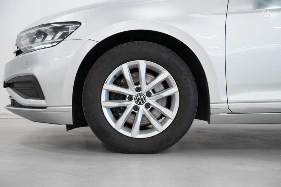 Pelēks Volkswagen Passat 2020 Viļņa, ar dzinēja tilpumu 1.50 L un nobraukumu 164 tūkst. km par 14550 €, foto 39 vietnē AUTOMOTO.COM.LV