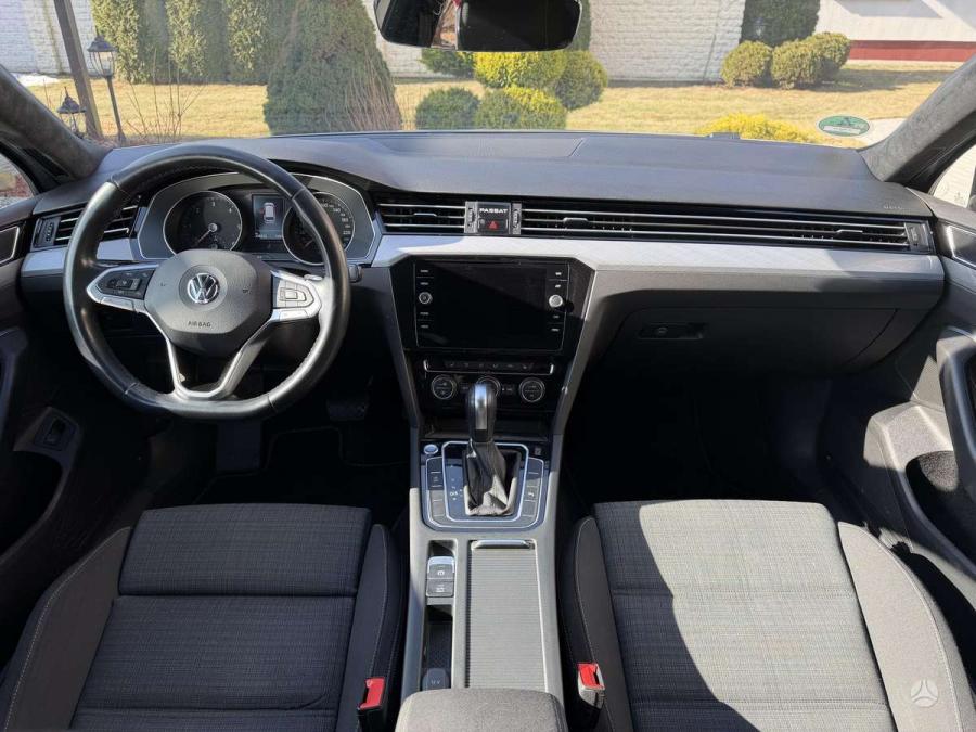 Grey Volkswagen Passat 2020 in Vilnius, with an engine capacity of 1.97 L and mileage of 209 thousand km for 15600 €, photo 10 on AUTOMOTO.COM.LV