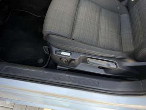 Grey Volkswagen Passat 2020 in Vilnius, with an engine capacity of 1.97 L and mileage of 209 thousand km for 15600 €, photo 13 on AUTOMOTO.COM.LV