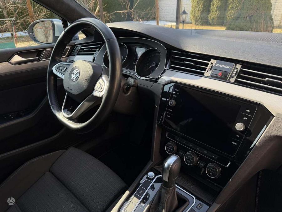 Grey Volkswagen Passat 2020 in Vilnius, with an engine capacity of 1.97 L and mileage of 209 thousand km for 15600 €, photo 19 on AUTOMOTO.COM.LV