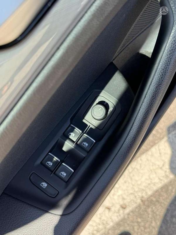 Pelēks Volkswagen Passat 2020 Viļņa, ar dzinēja tilpumu 1.40 L un nobraukumu 94 tūkst. km par 17900 €, foto 9 vietnē AUTOMOTO.COM.LV