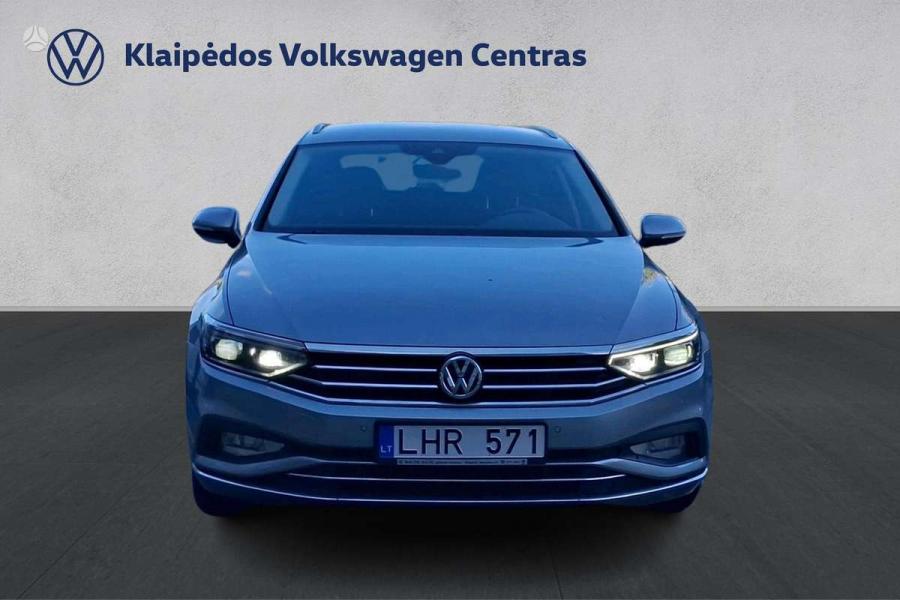 Pelēks Volkswagen Passat 2020 Klaipėda, ar dzinēja tilpumu 1.50 L un nobraukumu 184 tūkst. km par 15900 €, foto 3 vietnē AUTOMOTO.COM.LV