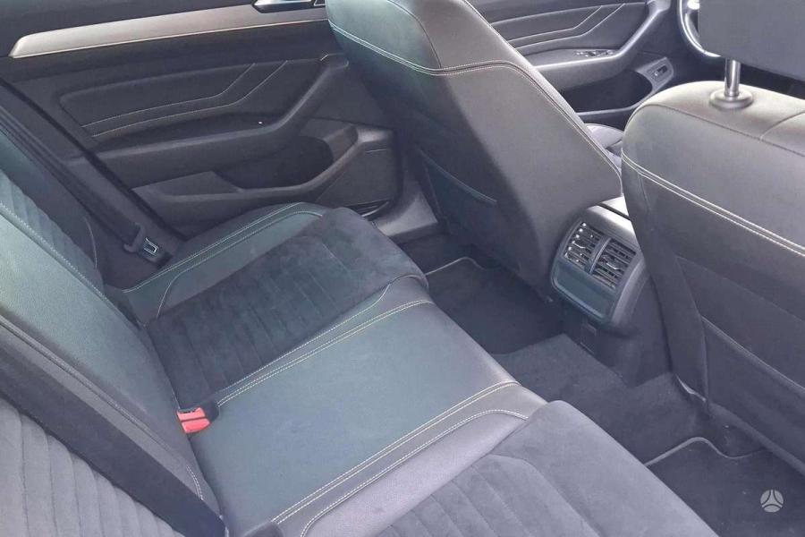 Pelēks Volkswagen Passat 2020 Klaipėda, ar dzinēja tilpumu 1.50 L un nobraukumu 184 tūkst. km par 15900 €, foto 10 vietnē AUTOMOTO.COM.LV