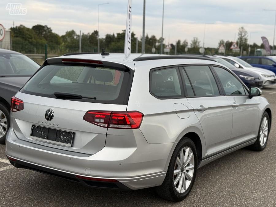 Grey Volkswagen Passat 2020 in Vilnius, with an engine capacity of 2.00 L and mileage of 192 thousand km for 13999 €, photo 4 on AUTOMOTO.COM.LV