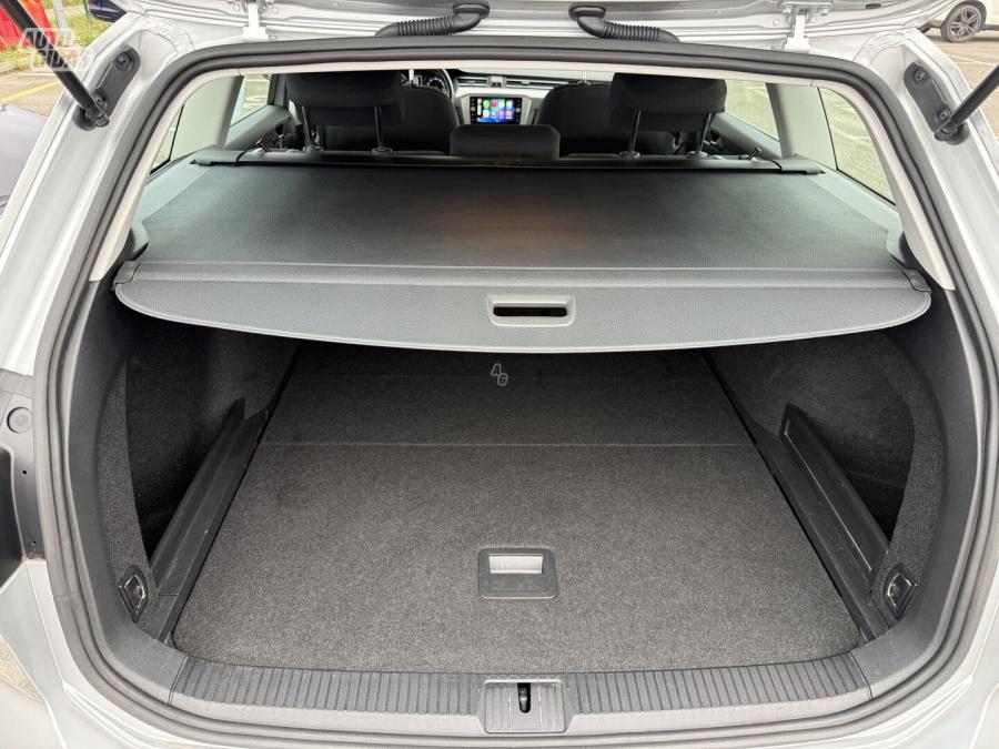 Grey Volkswagen Passat 2020 in Vilnius, with an engine capacity of 2.00 L and mileage of 192 thousand km for 13999 €, photo 9 on AUTOMOTO.COM.LV