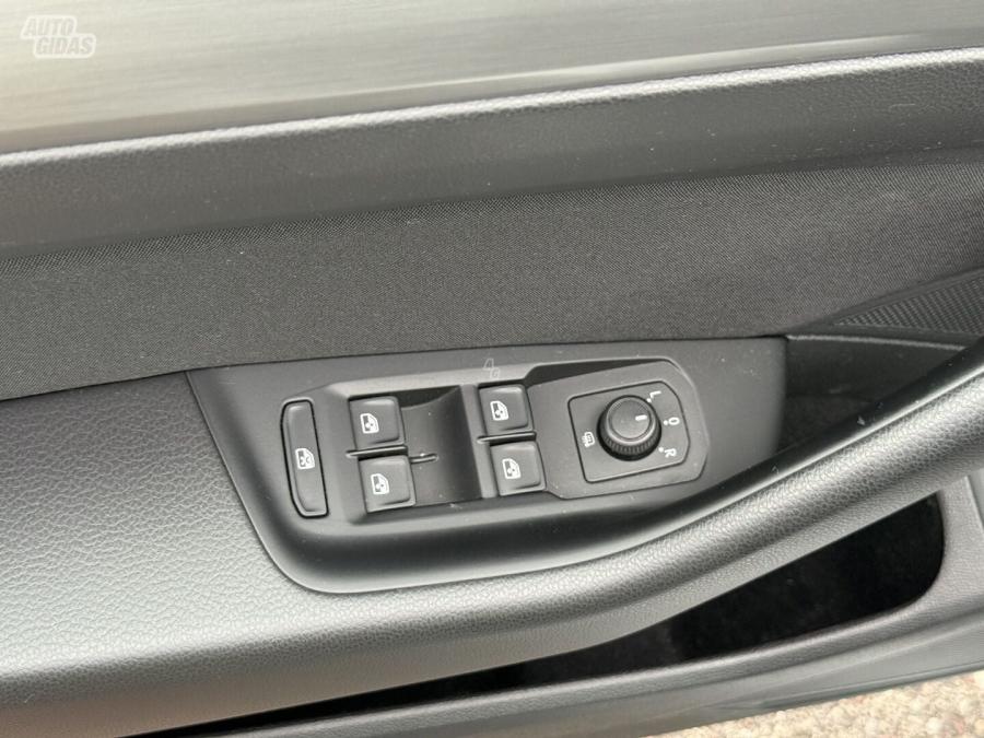 Grey Volkswagen Passat 2020 in Vilnius, with an engine capacity of 2.00 L and mileage of 192 thousand km for 13999 €, photo 10 on AUTOMOTO.COM.LV