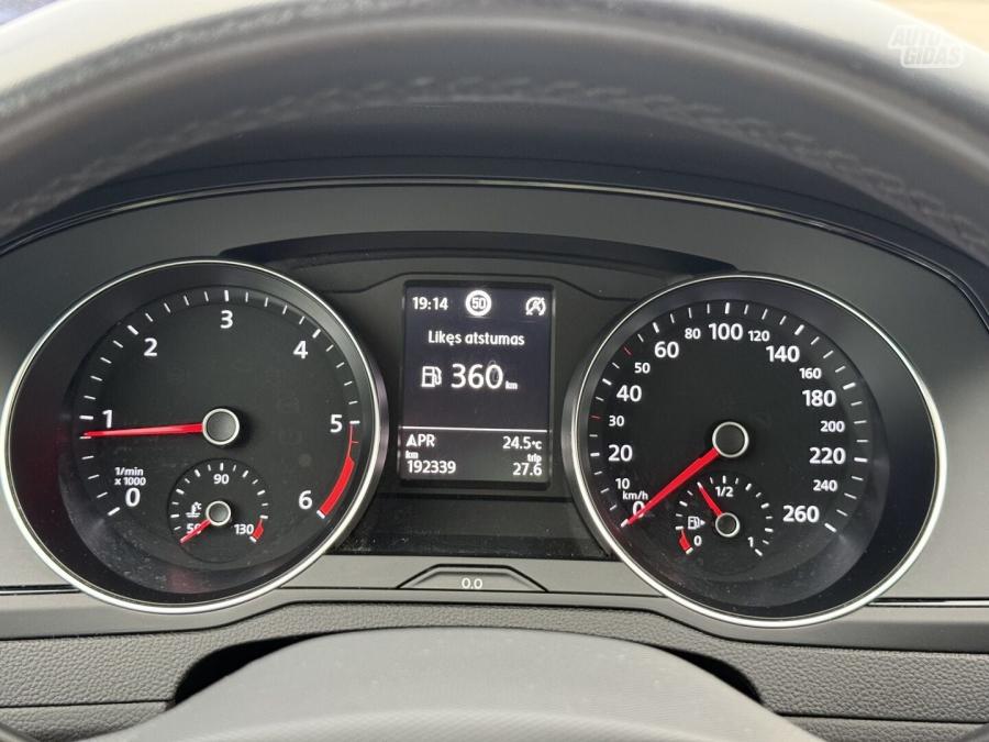 Grey Volkswagen Passat 2020 in Vilnius, with an engine capacity of 2.00 L and mileage of 192 thousand km for 13999 €, photo 17 on AUTOMOTO.COM.LV