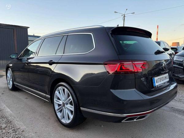 Pelēks Volkswagen Passat 2021 Viļņa, ar dzinēja tilpumu 1.97 L un nobraukumu 196 tūkst. km par 19950 €, foto 8 vietnē AUTOMOTO.COM.LV