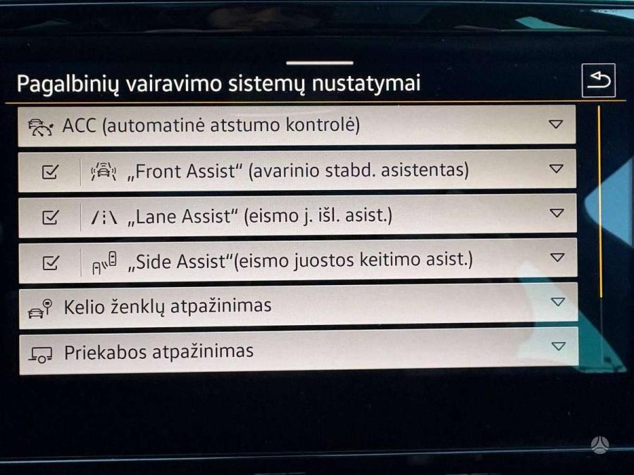 Grey Volkswagen Passat 2021 in Vilnius, with an engine capacity of 1.97 L and mileage of 196 thousand km for 19950 €, photo 26 on AUTOMOTO.COM.LV
