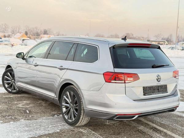 Pelēks Volkswagen Passat 2021 Viļņa, ar dzinēja tilpumu 1.40 L un nobraukumu 180 tūkst. km par 16800 €, foto 3 vietnē AUTOMOTO.COM.LV
