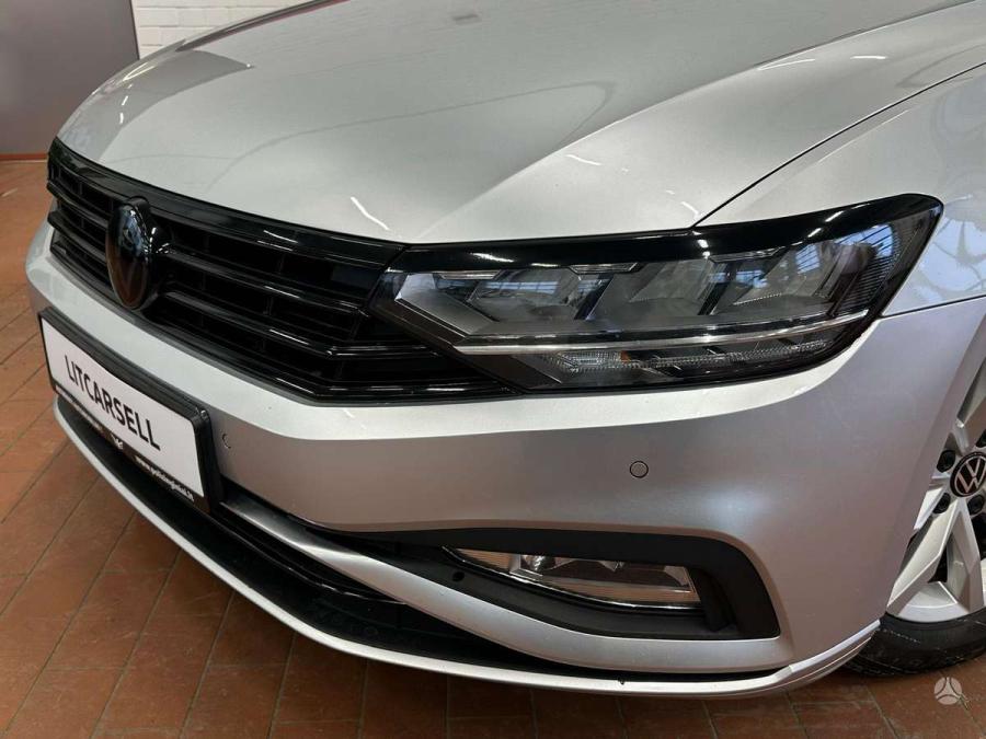 Pelēks Volkswagen Passat 2021 Kauņa, ar dzinēja tilpumu 1.97 L un nobraukumu 268 tūkst. km par 14970 €, foto 3 vietnē AUTOMOTO.COM.LV
