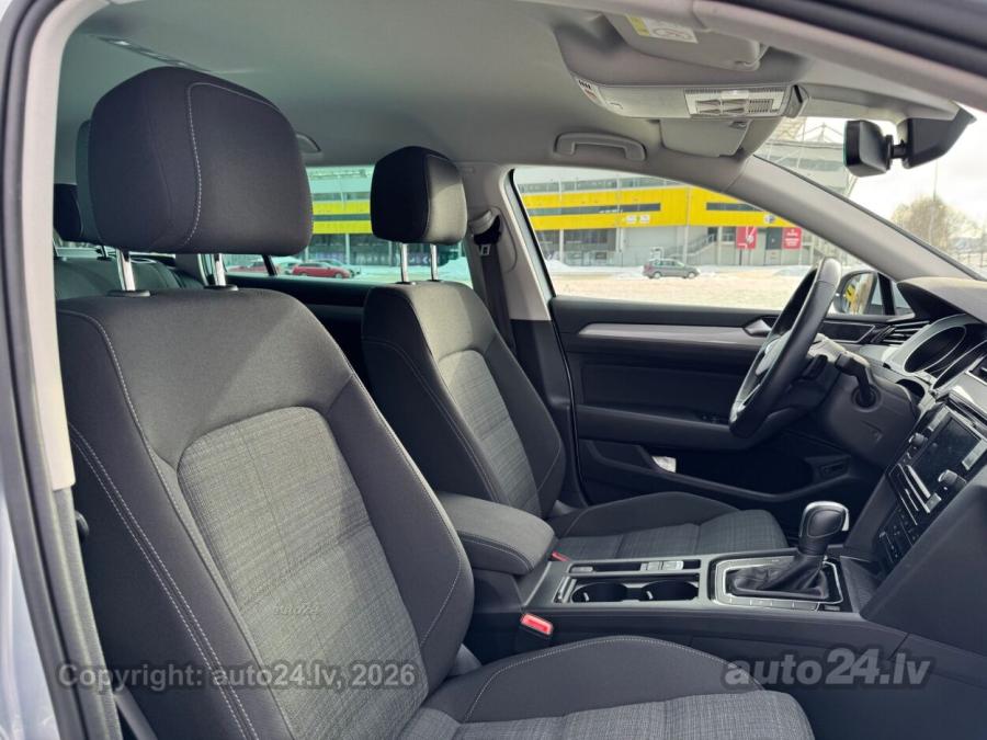 Grey Volkswagen Passat 2021 in Tallinn, with an engine capacity of 1.50 L and mileage of 36 thousand km for 24500 €, photo 6 on AUTOMOTO.COM.LV