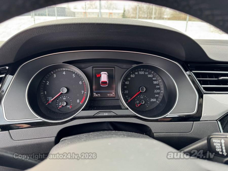 Grey Volkswagen Passat 2021 in Tallinn, with an engine capacity of 1.50 L and mileage of 36 thousand km for 24500 €, photo 10 on AUTOMOTO.COM.LV