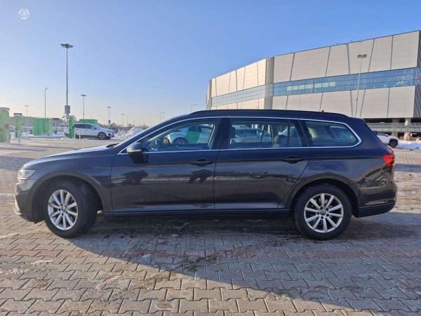 Grey Volkswagen Passat 2021 in Vilnius, with an engine capacity of 1.97 L and mileage of 193 thousand km for 14800 €, photo 3 on AUTOMOTO.COM.LV