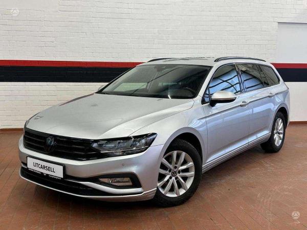Grey Volkswagen Passat 2021 in Vilnius, with an engine capacity of 1.97 L and mileage of 268 thousand km for 14970 €, photo 1 on AUTOMOTO.COM.LV