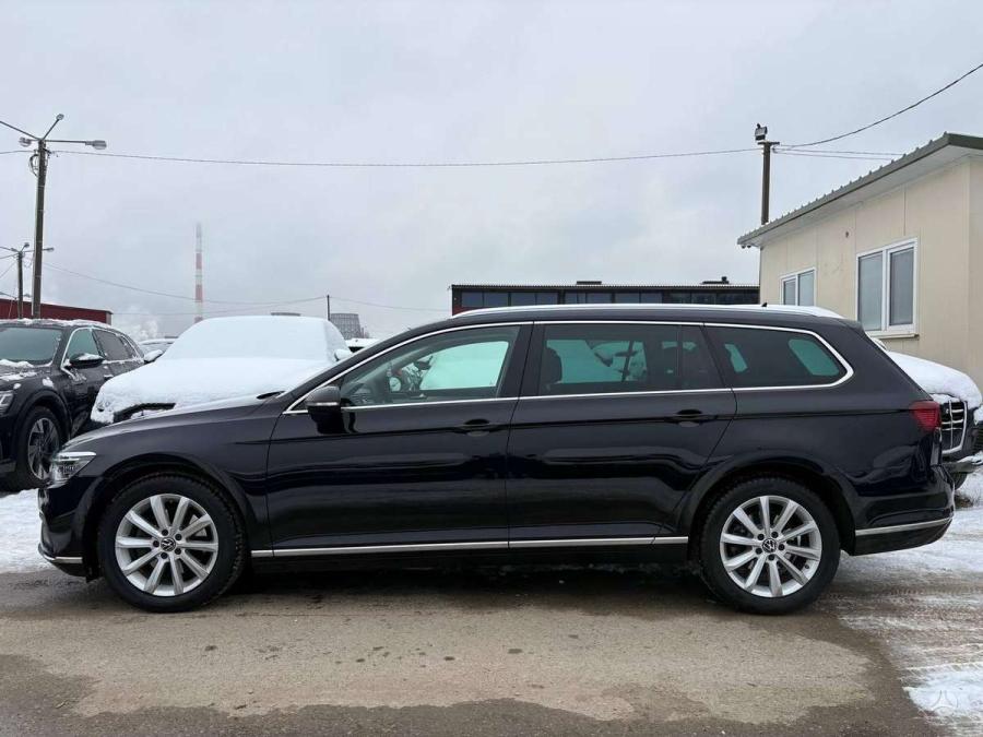 Pelēks Volkswagen Passat 2021 Viļņa, ar dzinēja tilpumu 1.97 L un nobraukumu 129 tūkst. km par 18000 €, foto 2 vietnē AUTOMOTO.COM.LV