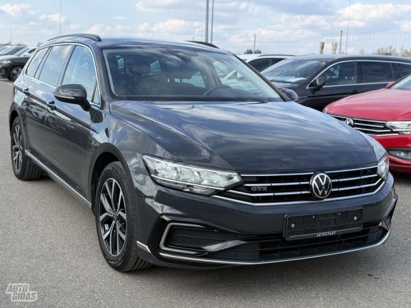 Pelēks Volkswagen Passat 2021 Viļņa, ar dzinēja tilpumu 1.40 L un nobraukumu 160 tūkst. km par 14999 €, foto  vietnē AUTOMOTO.COM.LV