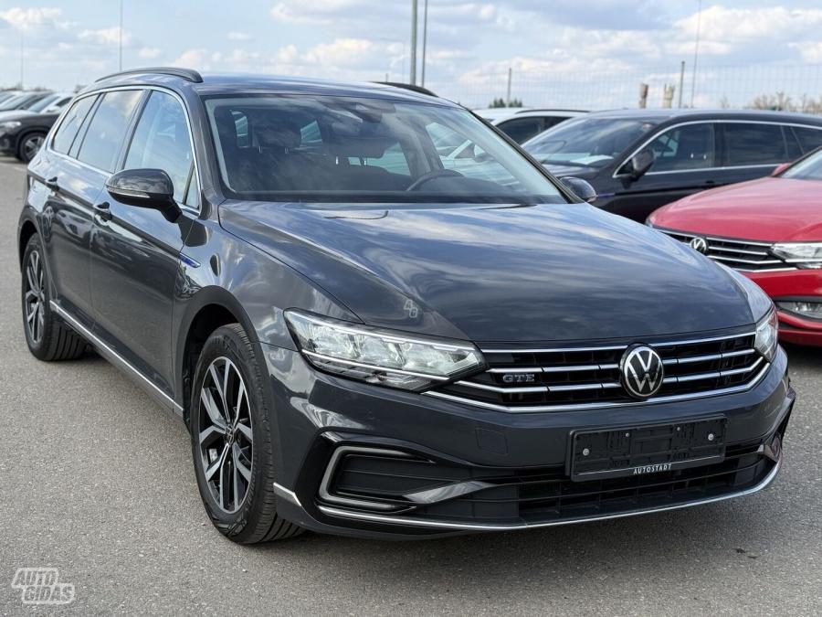 Grey Volkswagen Passat 2021 in Vilnius, with an engine capacity of 1.40 L and mileage of 160 thousand km for 14999 €, photo 1 on AUTOMOTO.COM.LV