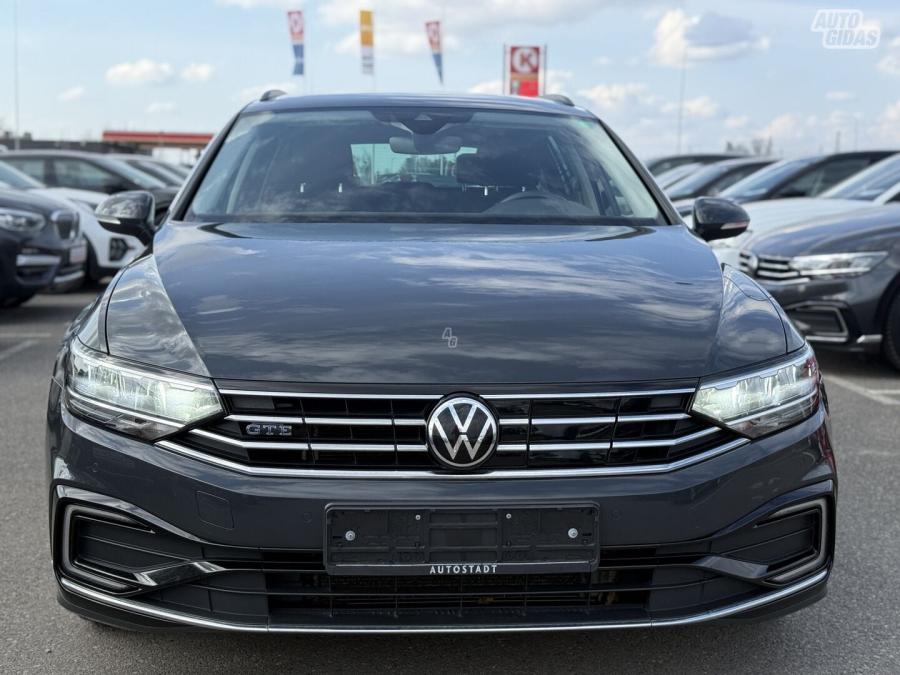 Grey Volkswagen Passat 2021 in Vilnius, with an engine capacity of 1.40 L and mileage of 160 thousand km for 14999 €, photo 5 on AUTOMOTO.COM.LV