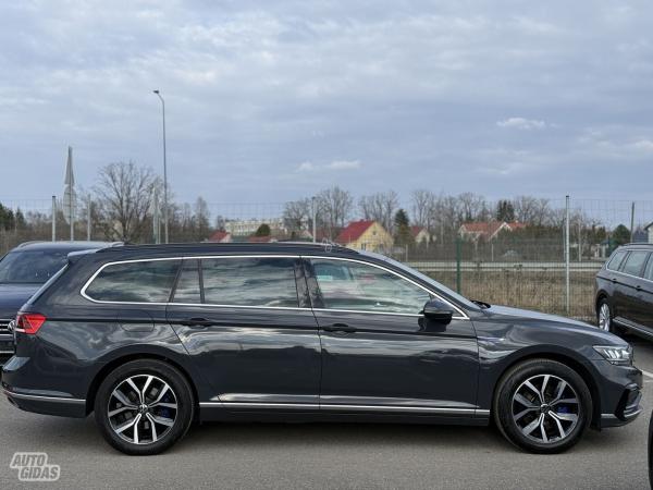 Pelēks Volkswagen Passat 2021 Viļņa, ar dzinēja tilpumu 1.40 L un nobraukumu 160 tūkst. km par 14999 €, foto 6 vietnē AUTOMOTO.COM.LV